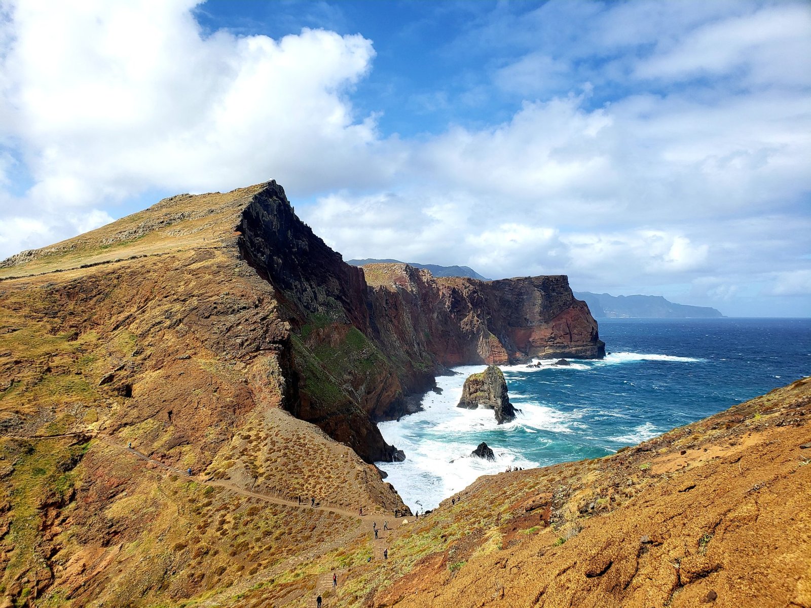Hiking PR10 Levada do Furado: Ribeiro Frio to Portela, Madeira