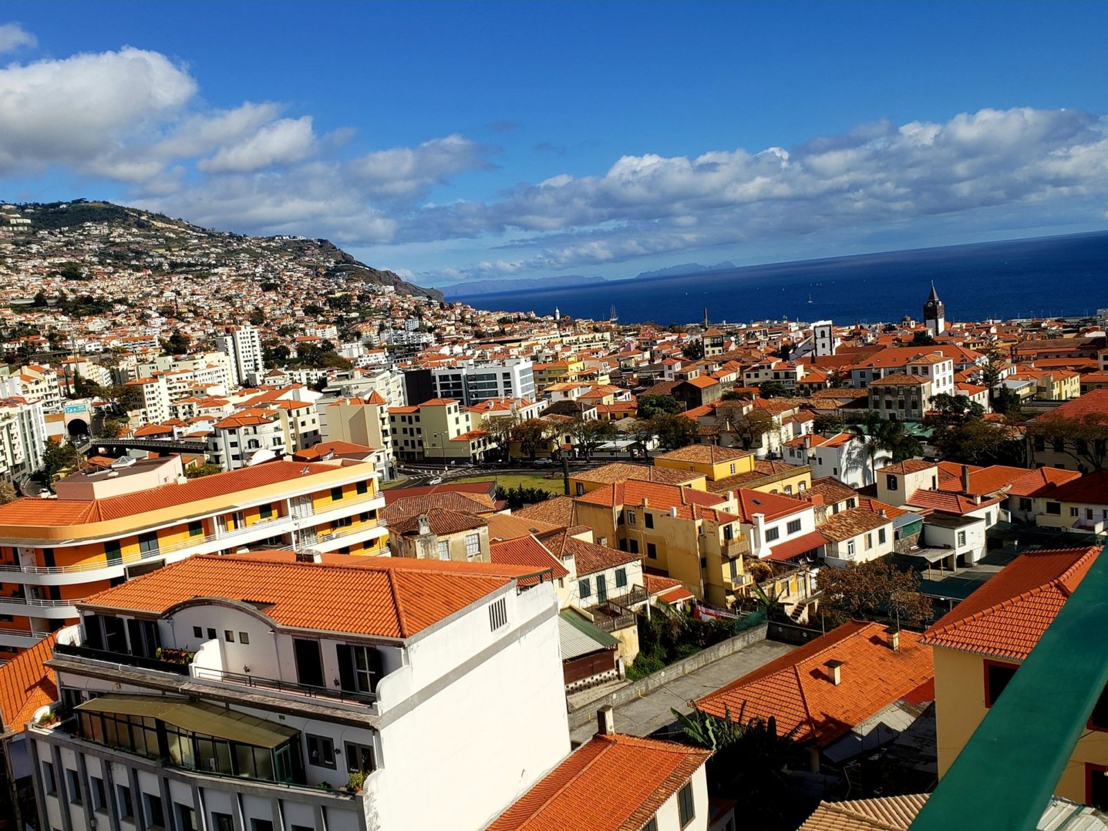 Hiking PR10 Levada do Furado: Ribeiro Frio to Portela, Madeira