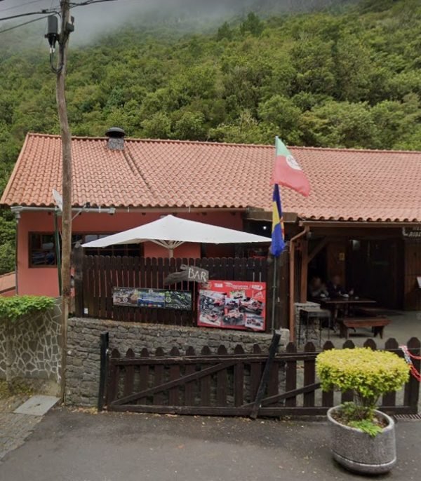 Hiking PR10 Levada do Furado: Ribeiro Frio to Portela, Madeira